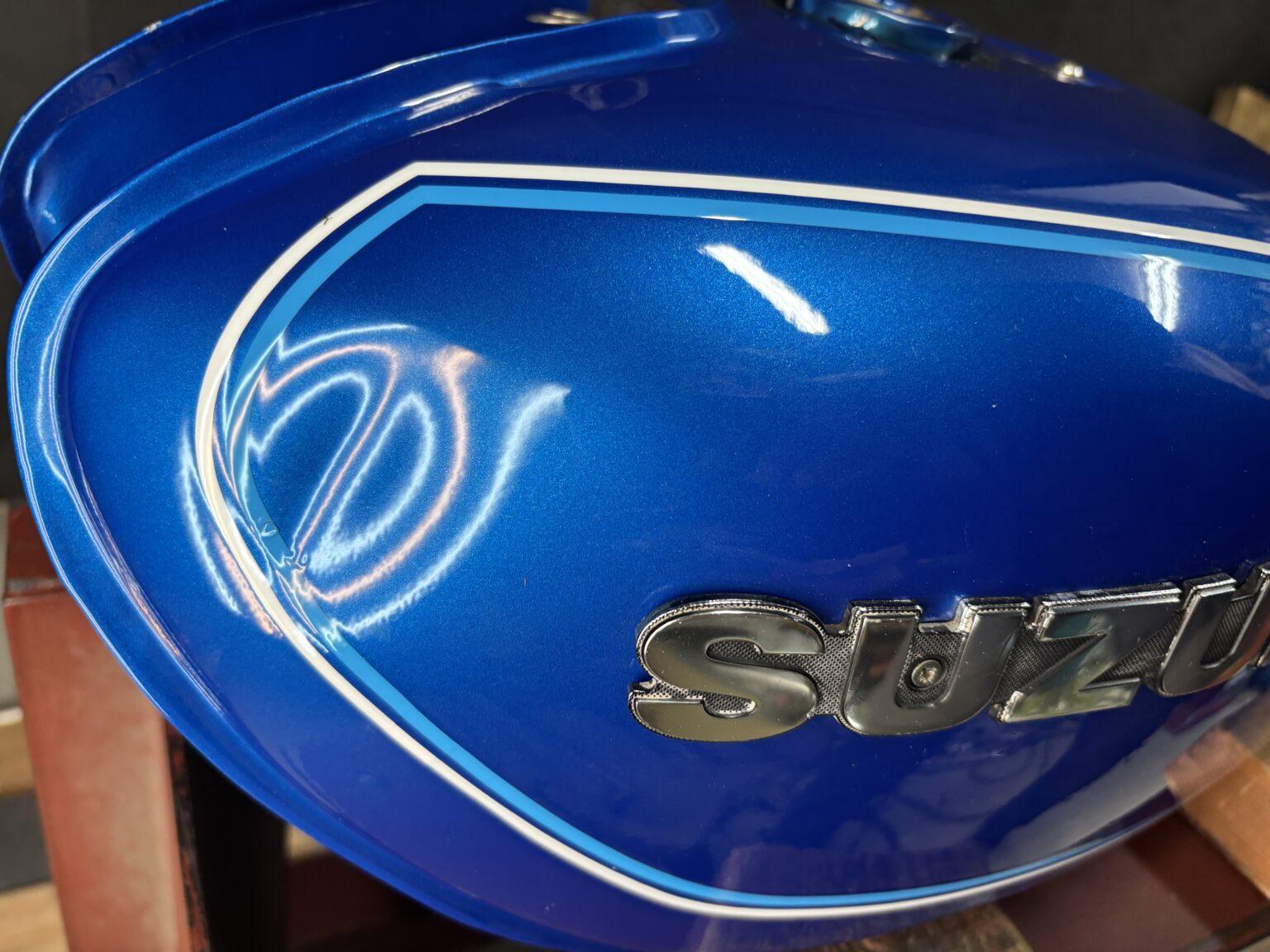 スズキ GS400のタンク、2連続のご依頼が続く。東京都 | バイクタンク凹み修理 デントリペア業界 実績No.1 デントハリマ
